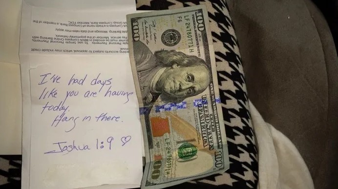 Stranger Waits For Mom To Leave Waiting Room, Hands Her Son This Note ...